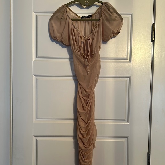 Nasty Gal | Dresses | Nasty Gal Tan Midi Dress | Poshmark
